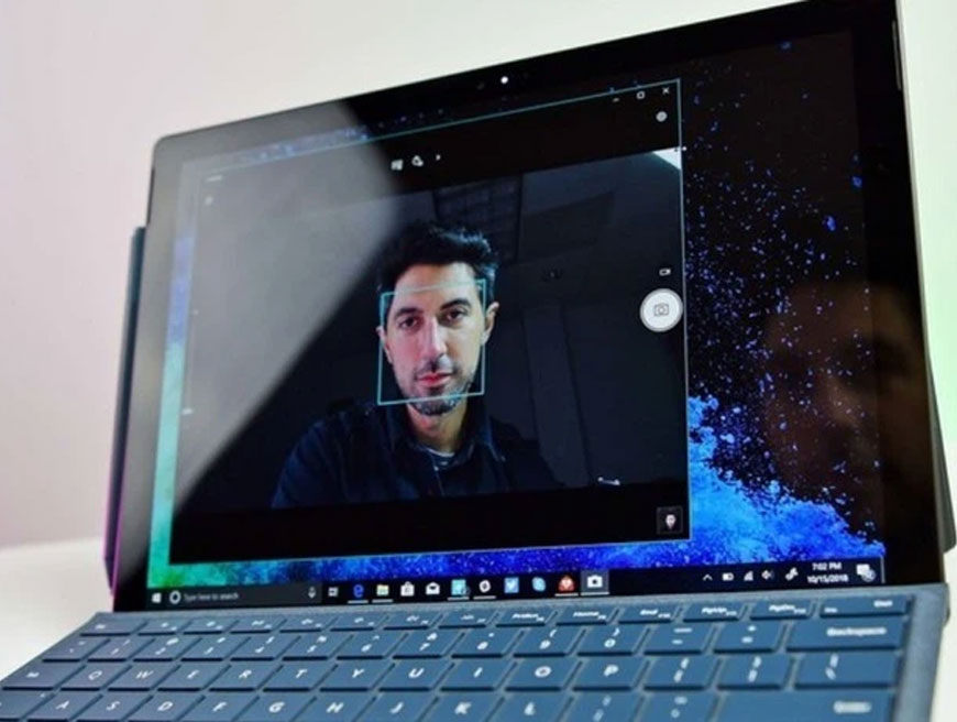 Surface không cần tấm che camera vì giải pháp chống nhìn trộm từ Microsoft